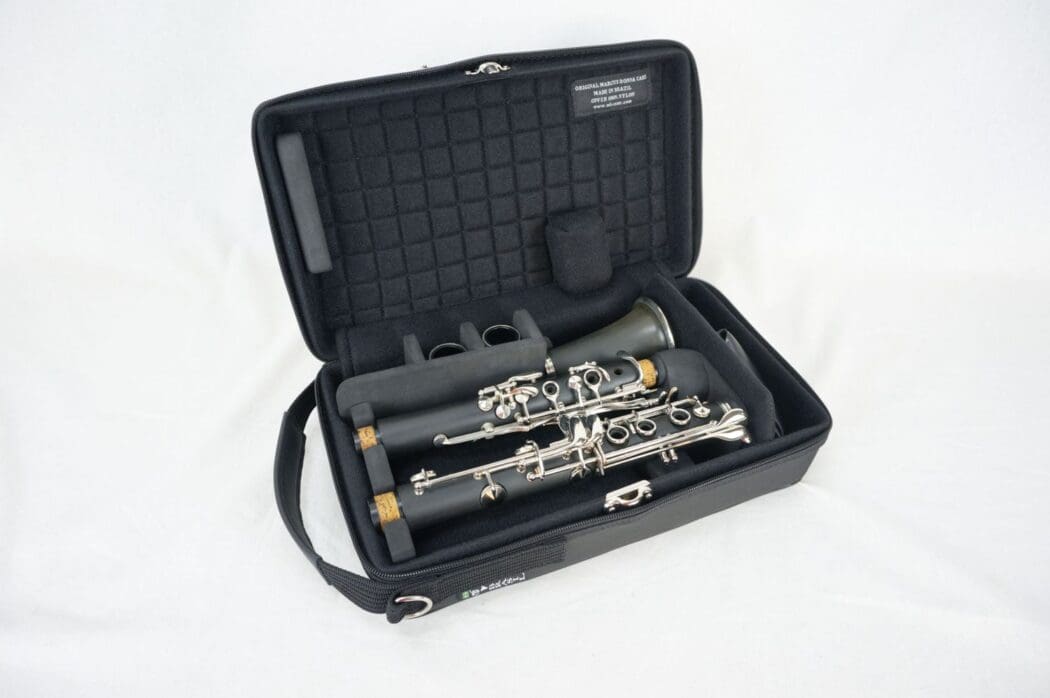 Single Bb Clarinet Case 'Extra Space' model - Howarth of London